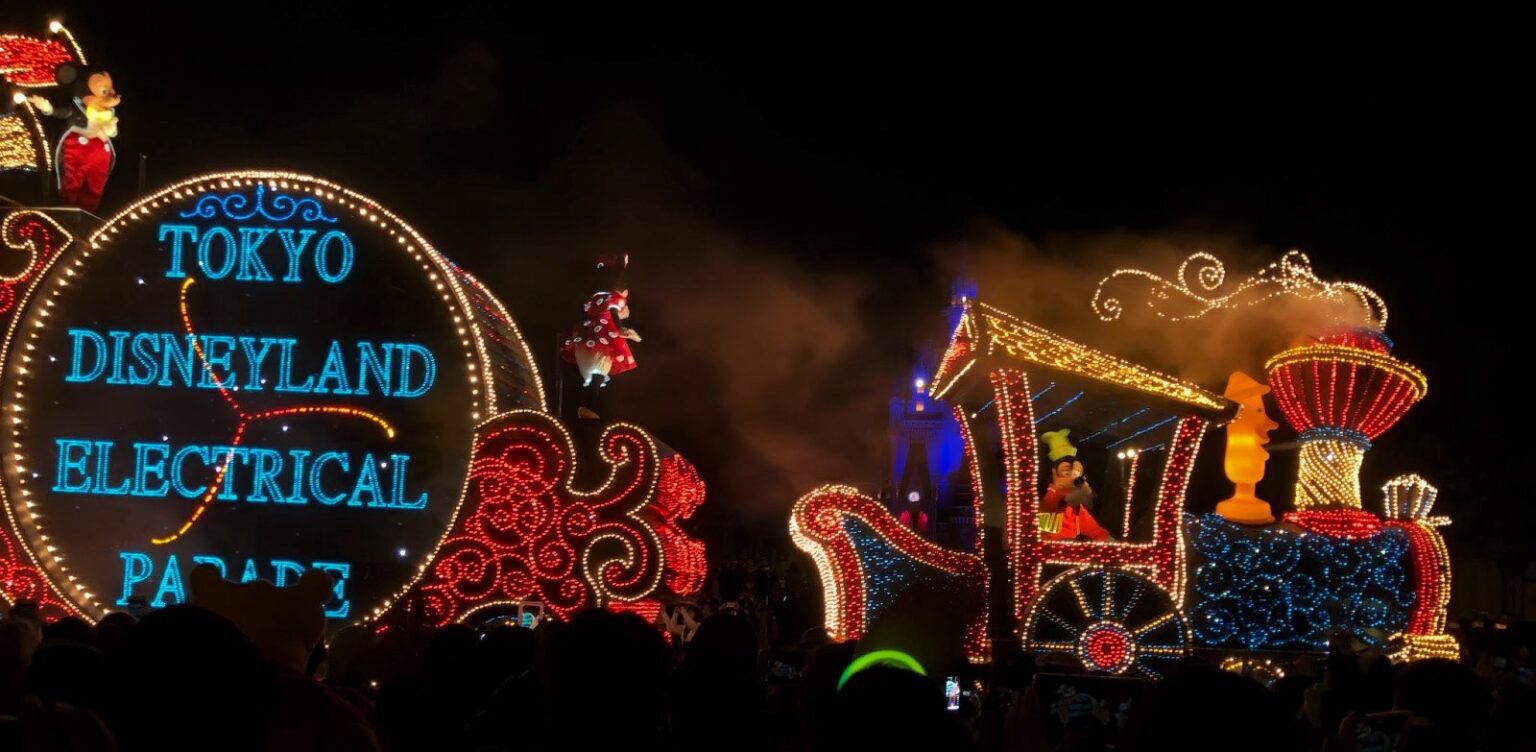 5 Reasons Why Visiting Tokyo Disney is Magical - Extravelgance