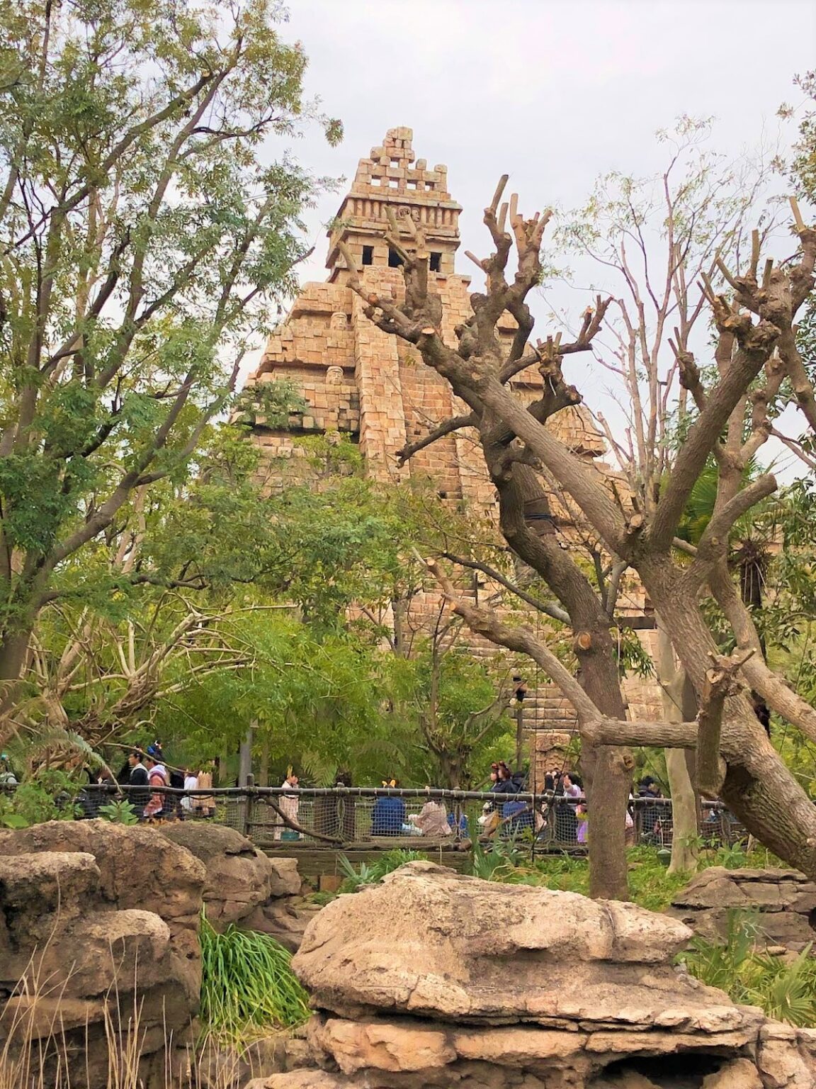 5 Reasons Why Visiting Tokyo Disney is Magical - Extravelgance