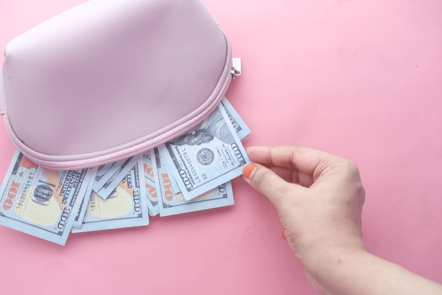 How to Get Foreign Currency (& Do You Need To?) - Extravelgance