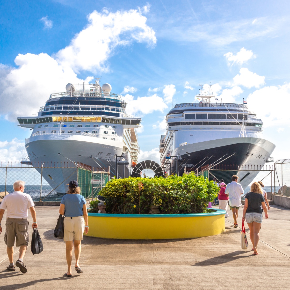 Get Cruising: A Comparison of the Major Ocean Cruise Lines - Extravelgance